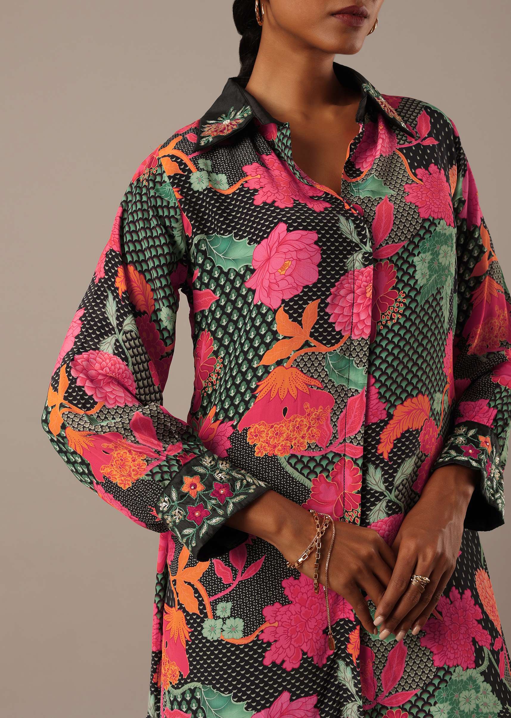 Buy Black Floral Print Short Kurt Set With Sequin Work | KALKI FASHION UK